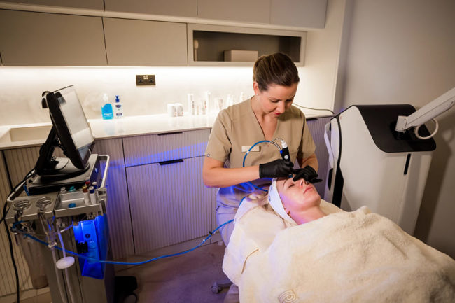 Hydro O2 Facial - Harley Skin Clinics London